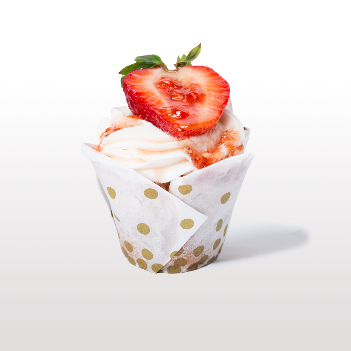 Strawberry Cup Cakes | 12 Strawberry Cakes | DE LOR CAKERY